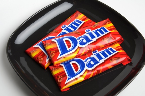 Review: Daim chocolate bar - NEAROF